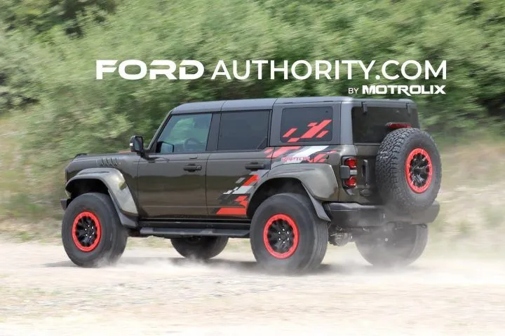 2024-Ford-Bronco-Raptor-Shelter-Green-Metallic-DB-US-Market-Real-World ... 2024-Ford-Bronco-Raptor-Shelter-Green-Metallic-DB-US-Market-Real-World ...